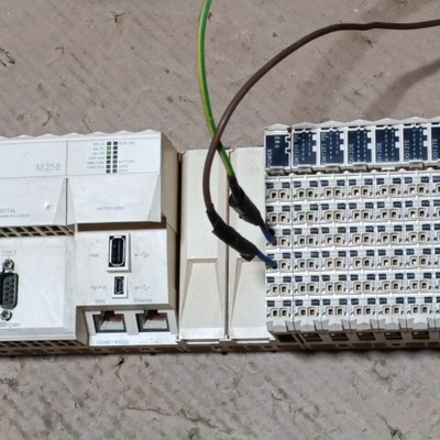 议价施耐德plcTM258LF66DT4L图片