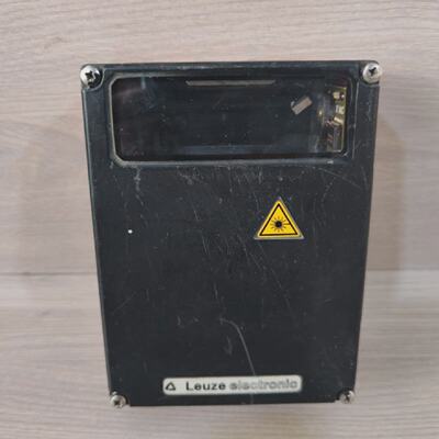 Leuze BCL 40 R1 F 100 BARCODE READER