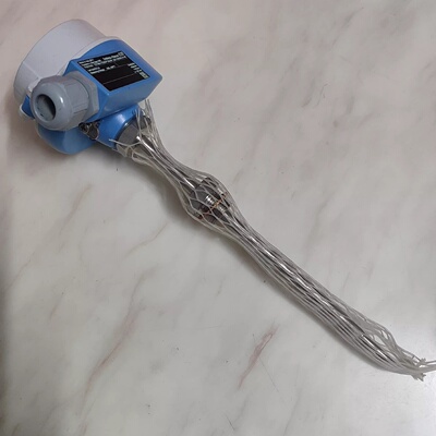 议价TC10-AFK3LHSXKA200温度TMT82AA TST40N-CG3DP13BA40 PT100/3