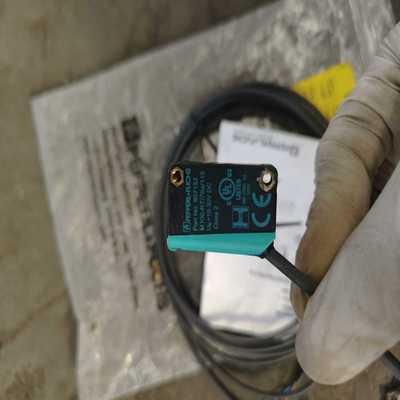 倍加福PEPPERLFUCHS光电传感器，型号M100-R--议价商品