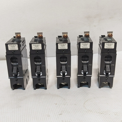 Lotof5HeinemannCD1-G3-UCircuitBreakers,70A1P120/240
