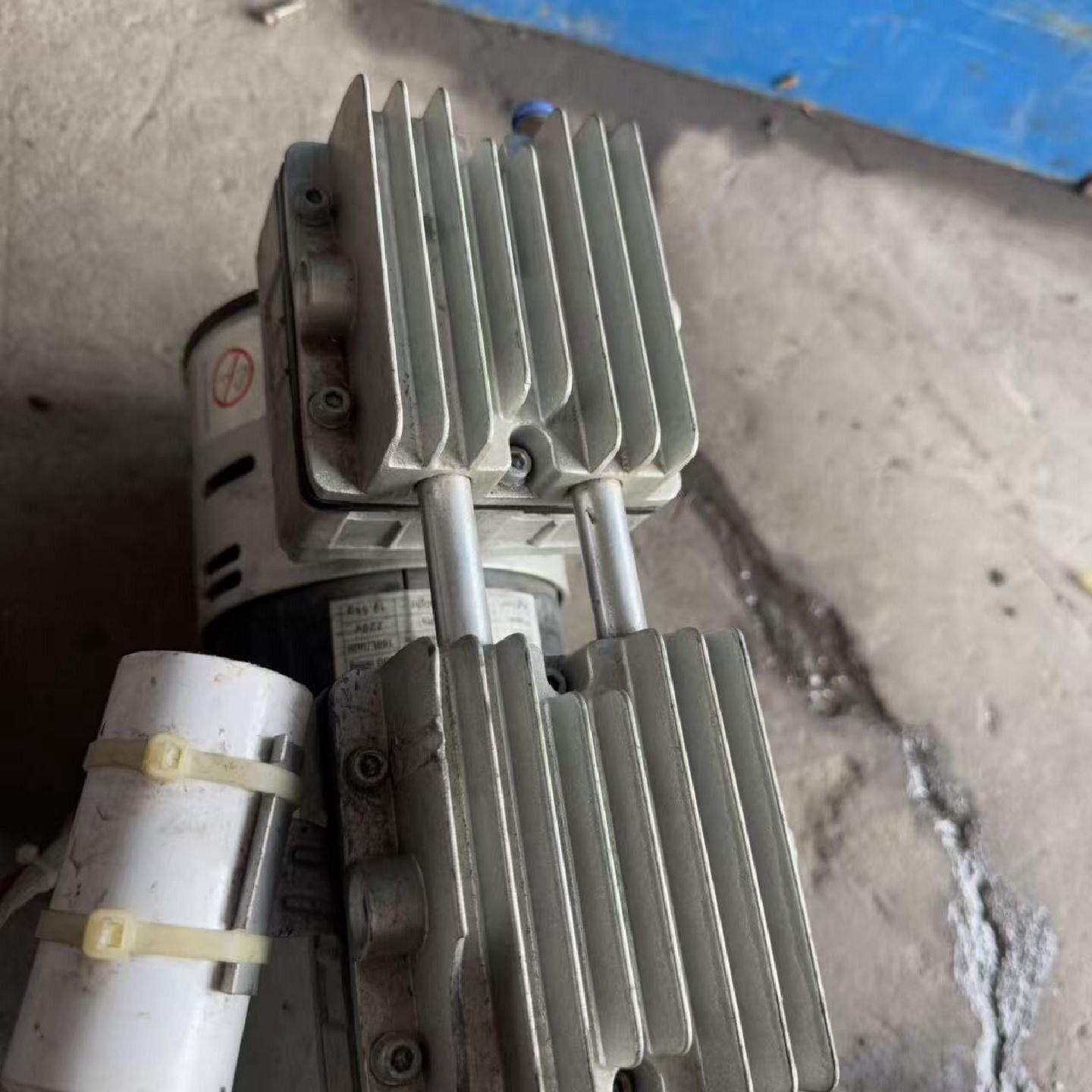 拆机一台JIANYU无油泵抽气泵VN180V600W2议价
