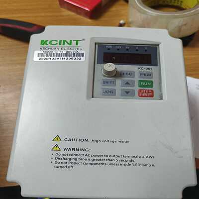 科川KCINT变频器KC220-B-4T-0007GA实物图询价