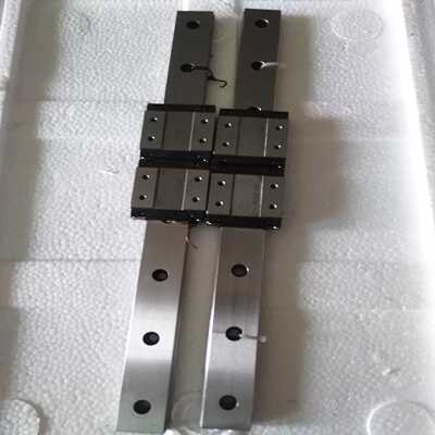 询价THK导轨RSR12WVM，轨全长310MM，成色好，标的是