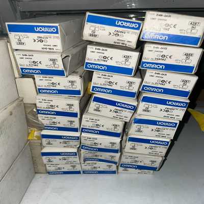 询价拍~D4N-2A31 D4N-2A32 D4N-2A32R 欧姆