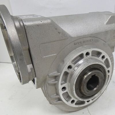 Lenze P063FB07COQV6  PN 13276803 I36 Getriebe unused