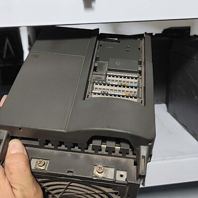 变频器Micromaster440系列型号6SE6-询
