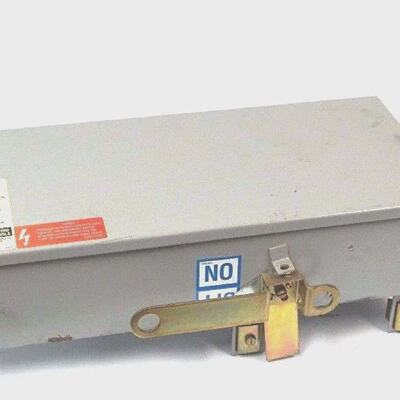 New Eaton Cutler Hammer IBPFDB3020 Busway Switch Box