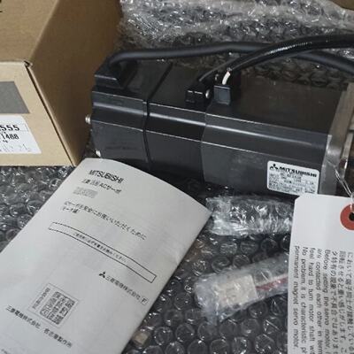 MITSUBISHI AC SERVO MOTOR HCKFS43 NEW