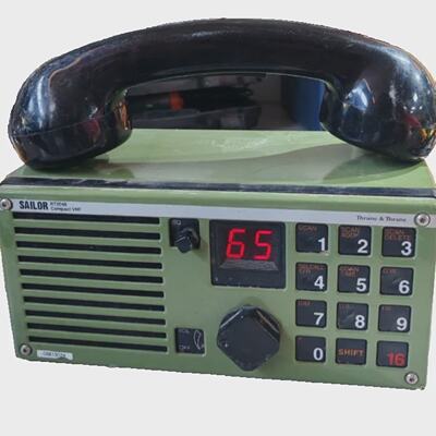 SAILOR RT2048 COMPACT VHF MARINE RADIO WITH TELEPHONE HANDSE