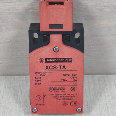 Telemecanique XCSTA591 SAFETY INTERLOCK SWITCHnew without bo