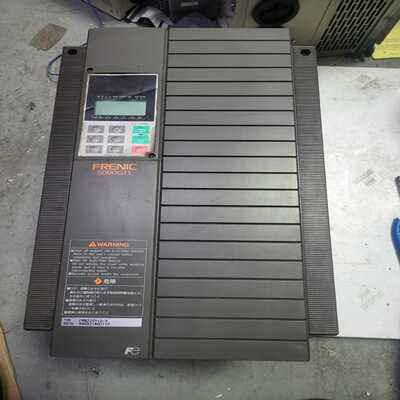 变频器22KWFRN22G11S-4原装，已上电