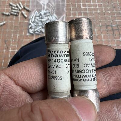 FR14GC69V16法国熔断器，数量113个，打包价226--议价商品