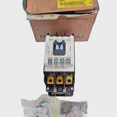 *New in Box* Hyundai Electric HGC50 22NS A440 POWER CONTACTO