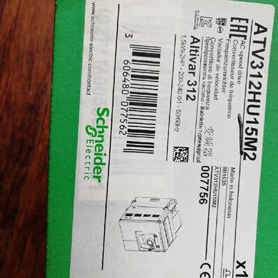 议价施耐德单相变频器原装ATV312HD15N4三相，380500V，内置EMC