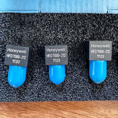 议价HFD7000-212 17.03光纤头