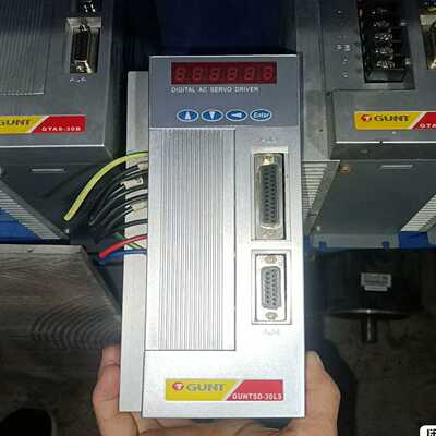 广泰伺服驱动器五台，GUNTSD-30，下来的，质量【侨报商行】