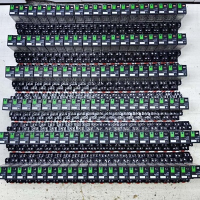 九成新施耐德RXM2AB2BD中间继电器配RXZE1M2C底议价