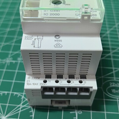 施耐德CCT15368 光敏开关 IC 2000--议价商品