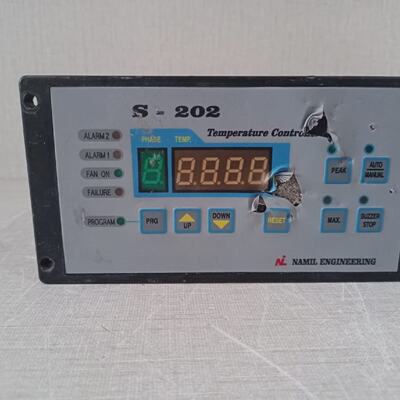 NAMIL ENGINEERING S202 TEMP. CONTROLLER with Damaged Part  U