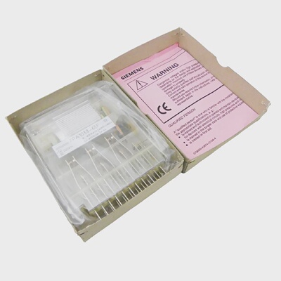SIEMENS 7PA10336EF 7PA1 0336EF HILFSRELAIS new