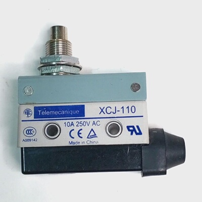 2Pcs.Telemeqanique XCJ110 XCJ110 Limit switch