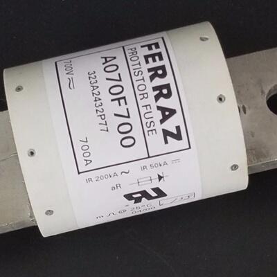 NIB FERRAZ SHAWMUT A070F700 PROTISTOR FUSE 700V 700A 323A243
