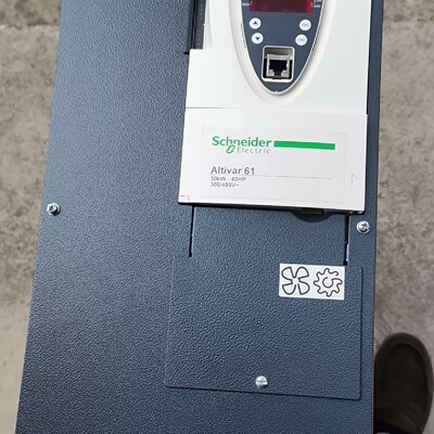 施耐德变频器ATV61HD30N4Z30KW40HP拆