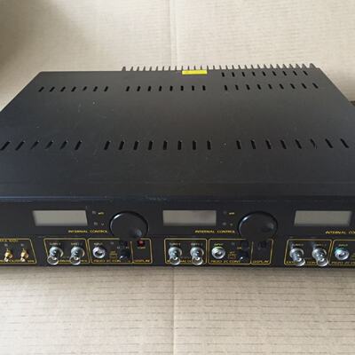 MELLES GRIOT 17 PCZ 013  3 CHANNEL PIEZOELECTRIC CONTROLLER