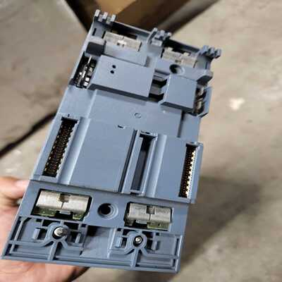 询价~IC694MDL655B，充新，外观漂亮无瑕疵，功能