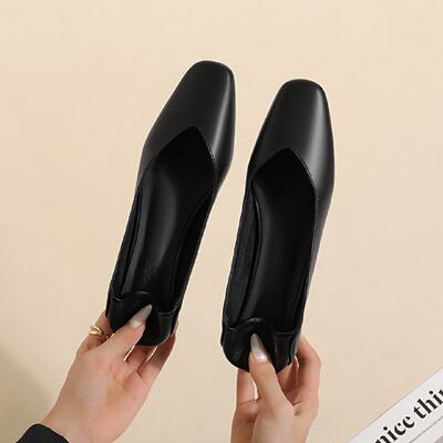 真皮软皮软底工作鞋女黑色2026职业通勤鞋久站不累脚方头平底单鞋