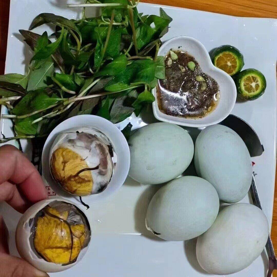 现货孵17天活珠鸭蛋即食鸭胚蛋土鸭喜蛋越南屈头蛋hot vit lon 10