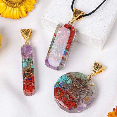跨境天然水晶碎石项链七彩碎石Orgone吊坠滴胶树脂水晶工艺品