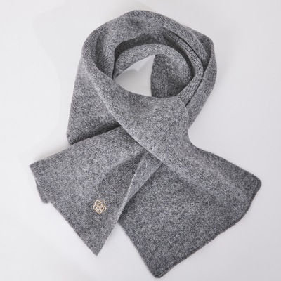 CAGLIARI EXCHANGE/卡利亚里 刺绣山茶花羊毛针织围巾8843007