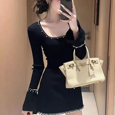 秋冬黑色小香风方领长袖针