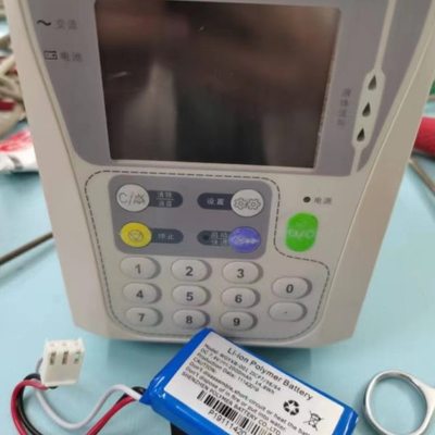 适用WEGO威高WGI-1020双通道 WGI-1011 1010单通道注射泵7.4V电池