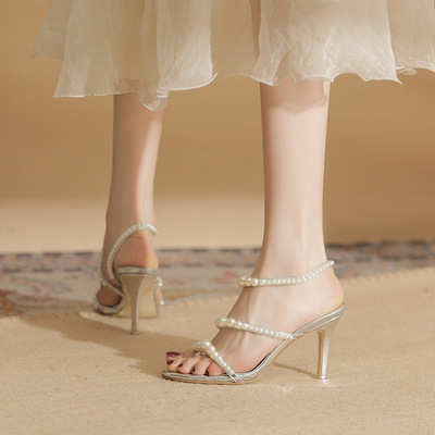 小众仙女风高跟鞋女2025新款银色绝美透明珍珠一字带礼服细跟凉鞋