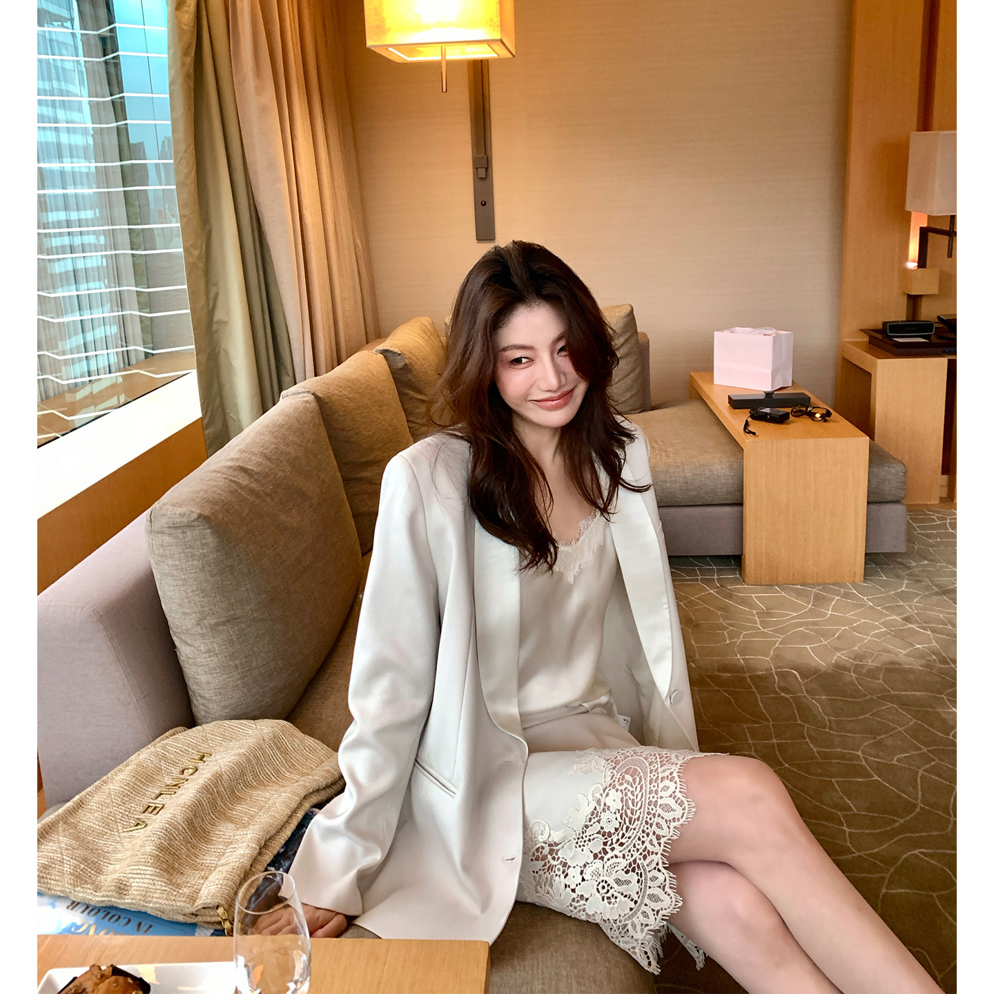 AloneSavor龙喜儿 复古缎面青果领西装外套半裙吊带女士套装D081