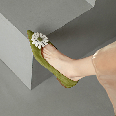 鹿与奈良气质真皮法式文艺时尚花朵仙女风尖头浅口平底单鞋女春季