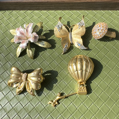 翠法丽美蝴蝶胸针蝴蝶结胸针锆石蘑菇胸针米国独立设计师山茱萸花