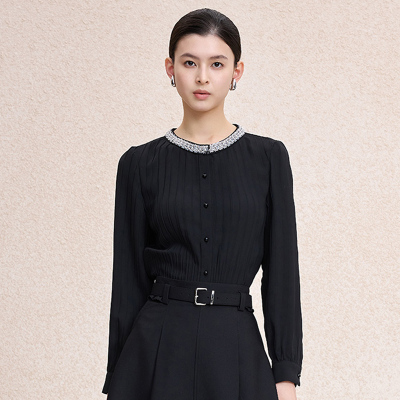 【时菲菲】商场同款春秋新品竖褶镶钻黑衬衫N048A53744