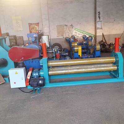 卷板机8毫米不锈钢用液压卷板机外贸跨境加工用挂胶卷圆机优惠