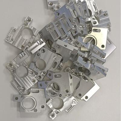 NPM 16头角度马达支架右N210119186AC N610161629AA