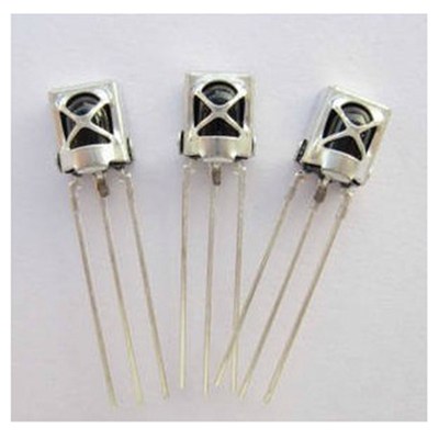 万能接收头TL1838 VS1838B 红外接收头 带铁壳 屏蔽罩 250个/包m