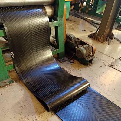 爬坡防滑输送带凹凸人输字花纹送带尼龙橡胶带帆布线环RHC形运输