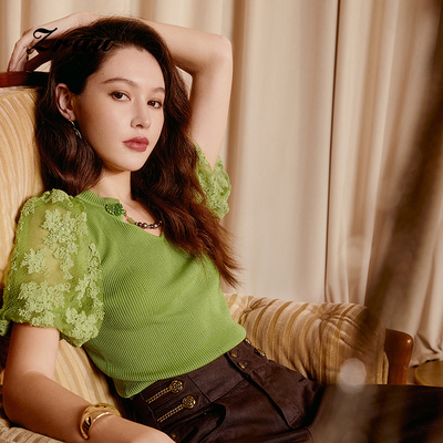 新款桃心领蕾丝袖针织衫女