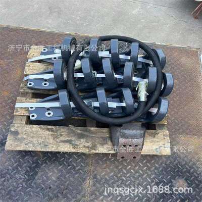 PC200-8挖掘机发动机支座20Y-01-41180 软管07098-00622