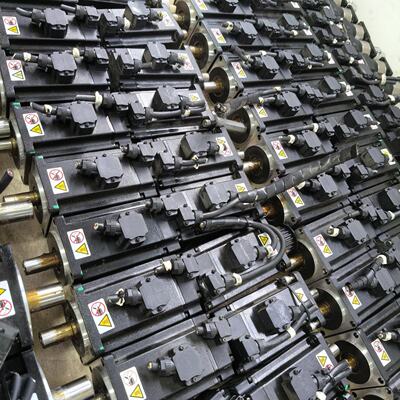 议价Inovance Bus 400W Servo Motor 630Ns Color Charging New F