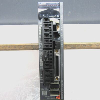 三菱MRJ440A1RJ400WAC100120VIN3PH170VOUT2.8AXLNT二手TAKEOUT