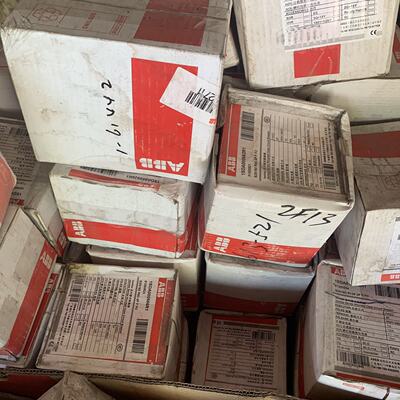 议价议价全新ABB断路器 1SDA000468R1